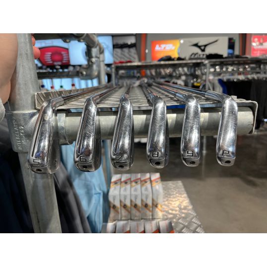 TaylorMade P790 Irons Graphite Shafts Right CUSTOM 5-PW (Custom 36800 ...