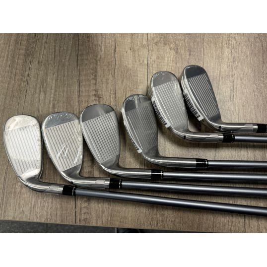 TaylorMade Stealth HD Irons Graphite Shafts Right CUSTOM 5-PW (Custom ...
