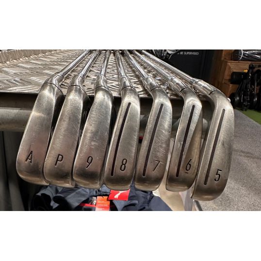 TaylorMade Stealth Irons Graphite Shafts Right CUSTOM 5-PW+AW (Custom ...